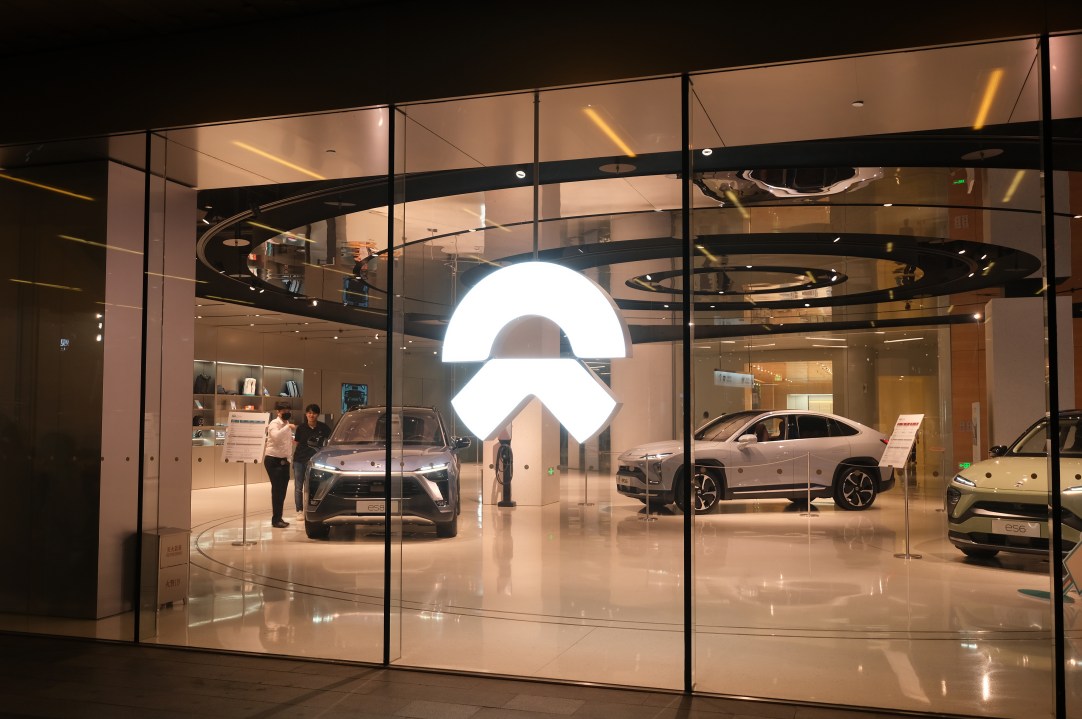 Dual Leaders Emerge in Battery Swapping: NIO Leads in Network, CATL ...