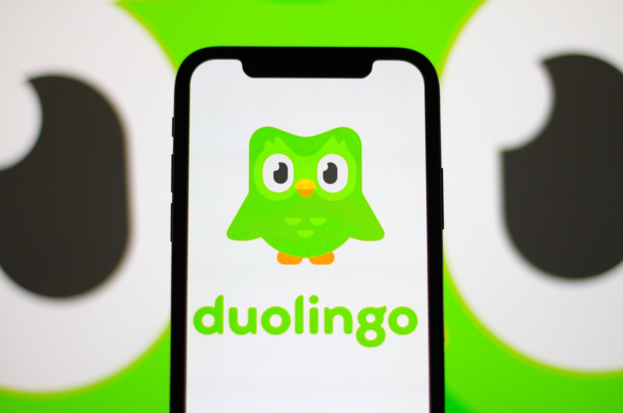 Duolingo Soars 20% After Hours — AI Strategy Survives Backlash, Strong ...